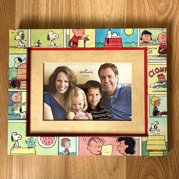 Hallmark | Accents | Hallmark Peanuts Snoopy Picture Frame | Poshmark